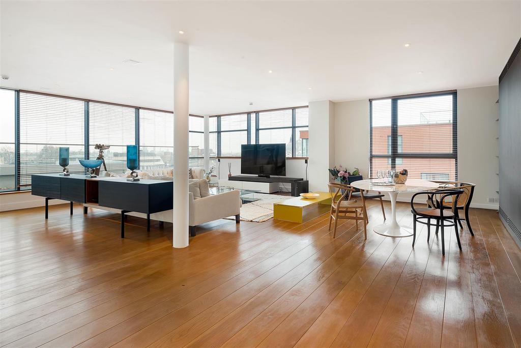Trevor Square SW7 4 bed apartment - £23,833 pcm (£5,500 pw)