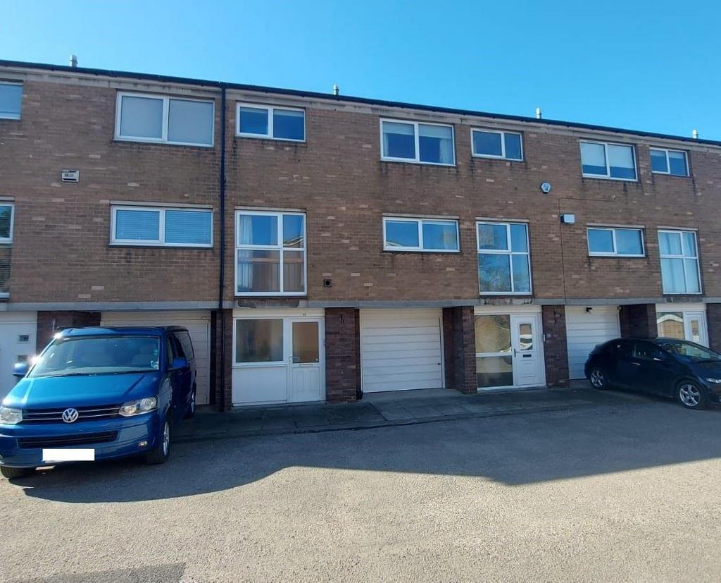 Ashfield Court, Off Tadcaster Road 3 bed house for sale - £275,000