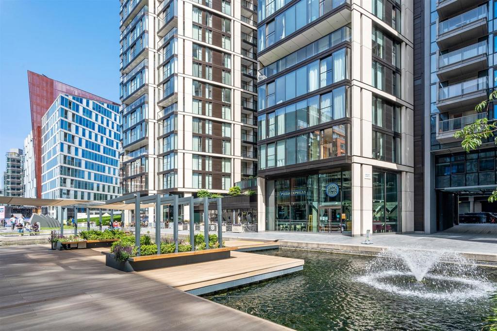 3 Merchant Square, London, W2 2 bed apartment - £4,995 pcm (£1,153 pw)