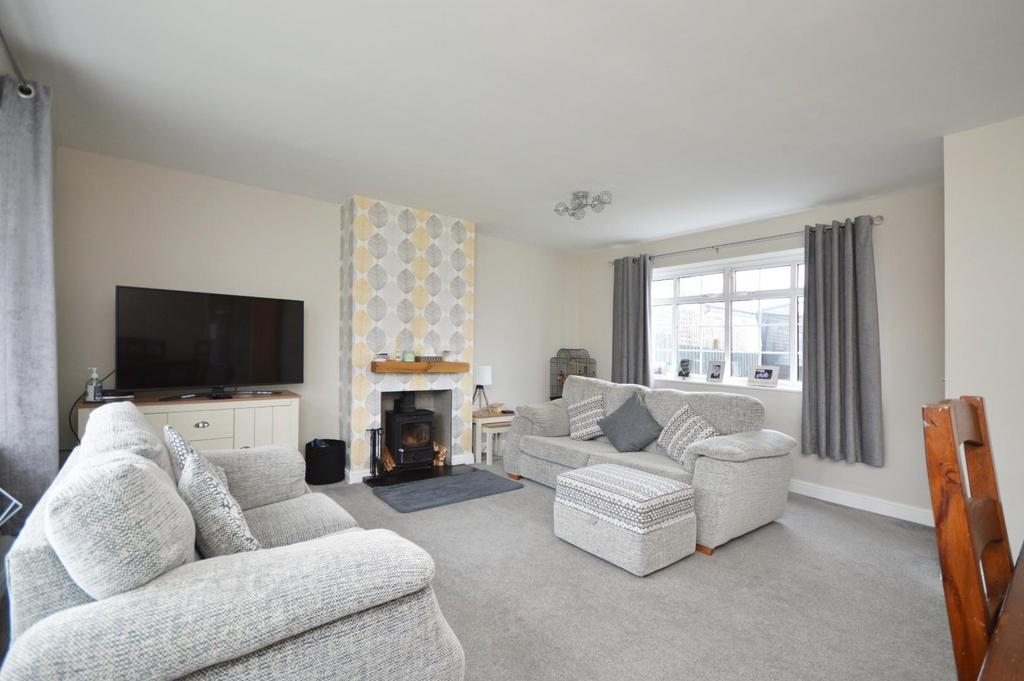 Acorn Grove, Highridge, Bristol, BS13 3 bed semi-detached house - £315,000