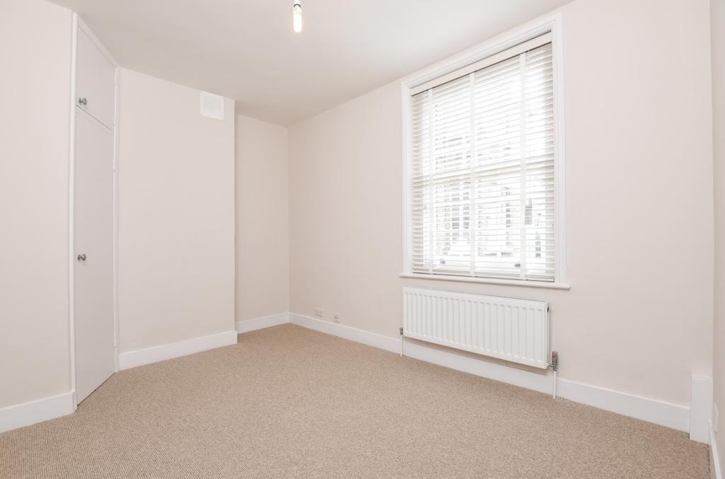 Liverpool Grove Walworth SE17 1 bed flat - £1,550 pcm (£358 pw)