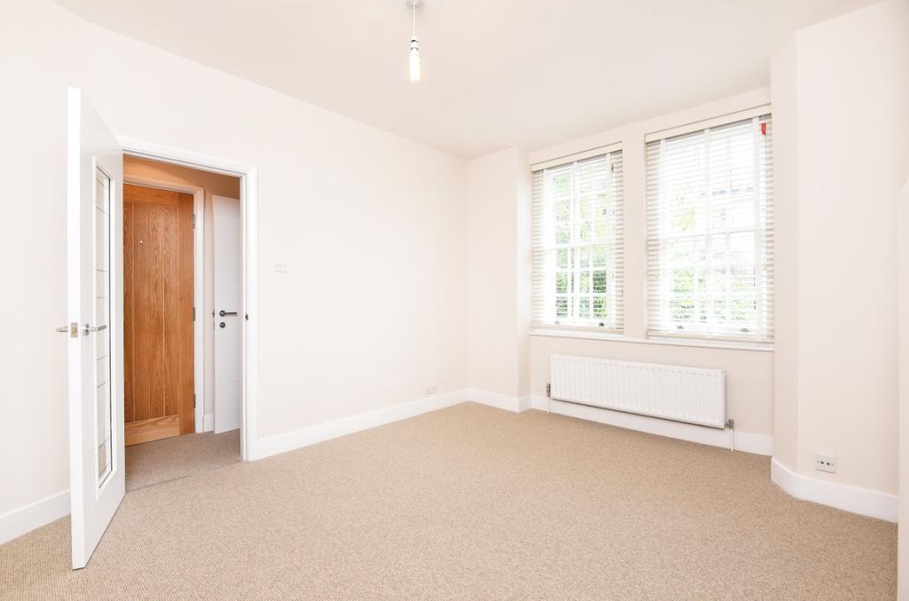 Liverpool Grove Walworth SE17 1 bed flat - £1,550 pcm (£358 pw)