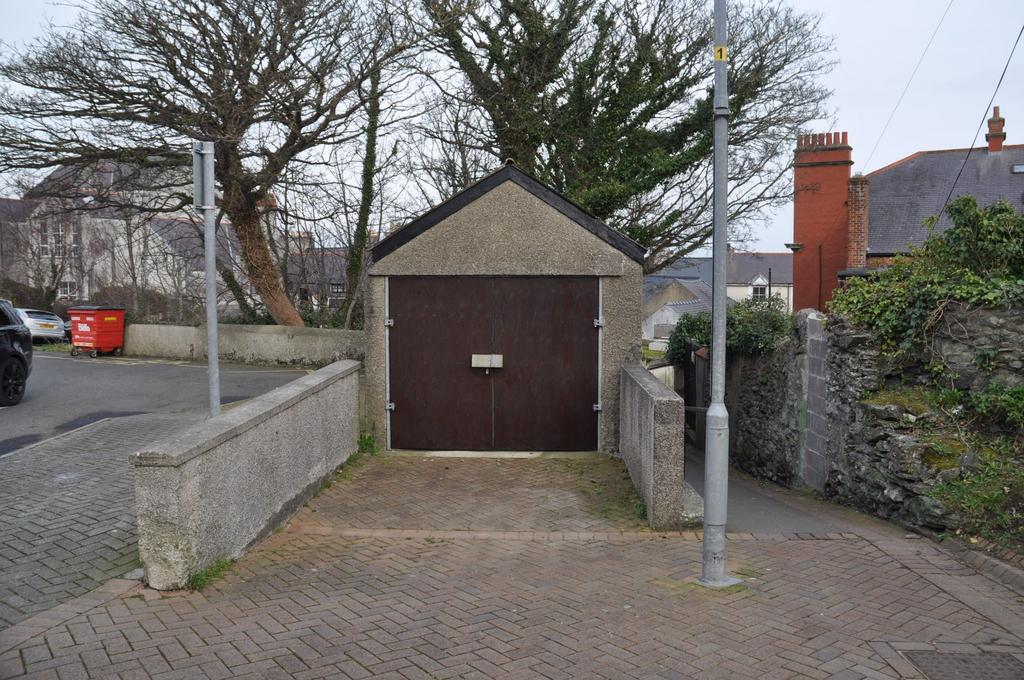 Garage, Holyhead, LL65 Garage - £15,000