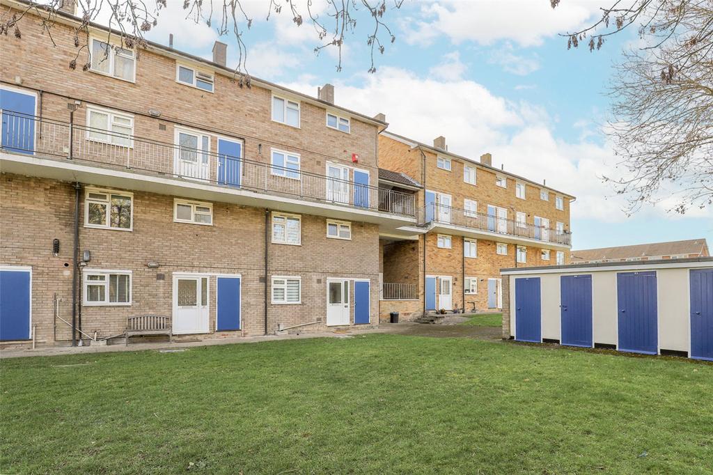 Hughenden Road, St. Albans, Hertfordshire, AL4 3 bed apartment - £1,750 ...