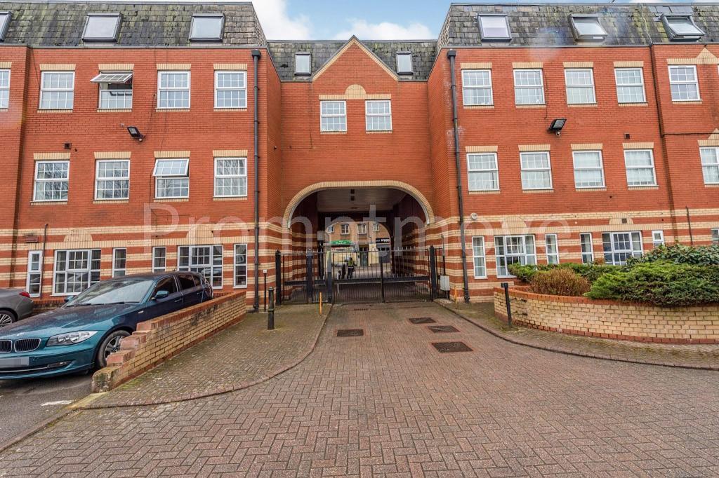 Mill Street Luton LU1 2NA 2 bed flat - £1,350 pcm (£312 pw)