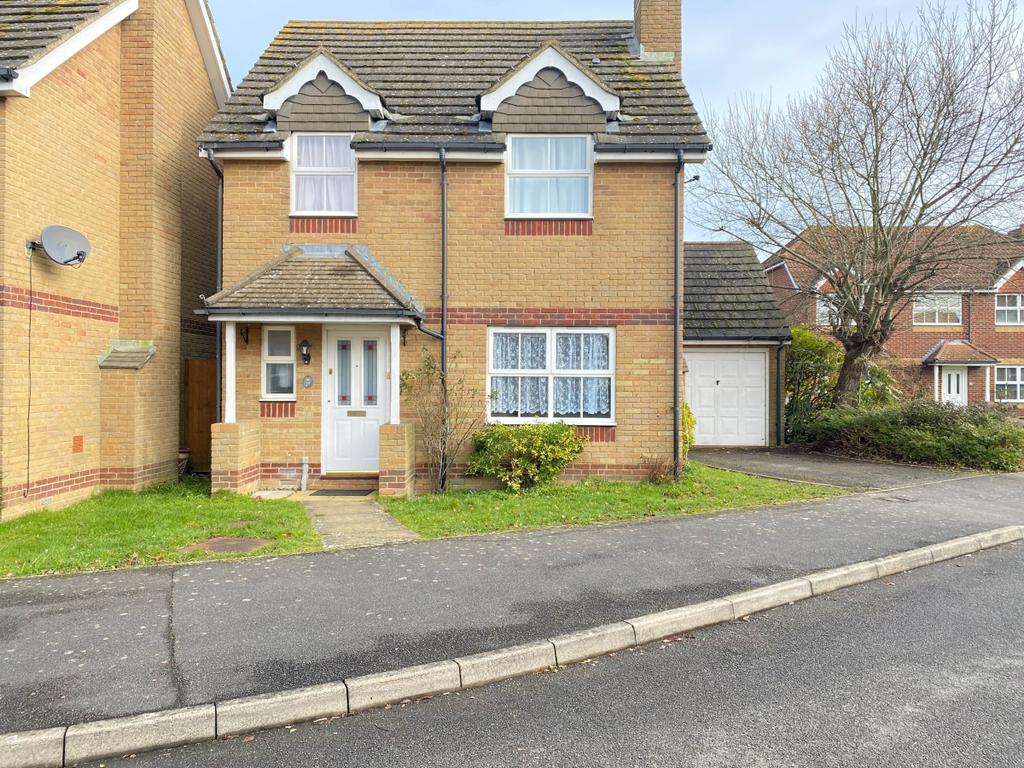 Redberry Road Kingsnorth TN23 3 bed semi-detached house - £1,400 pcm (£ ...