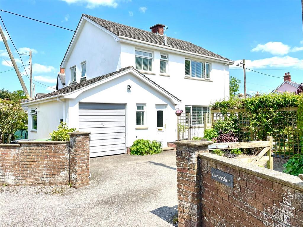 Mill Road, Landkey, Barnstaple 3 bed detached house - £459,950