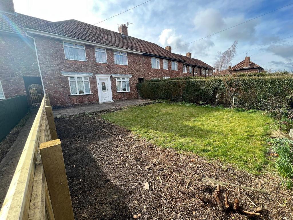 Ash Avenue, Gilesgate, Durham 4 bed terraced house - £125,000