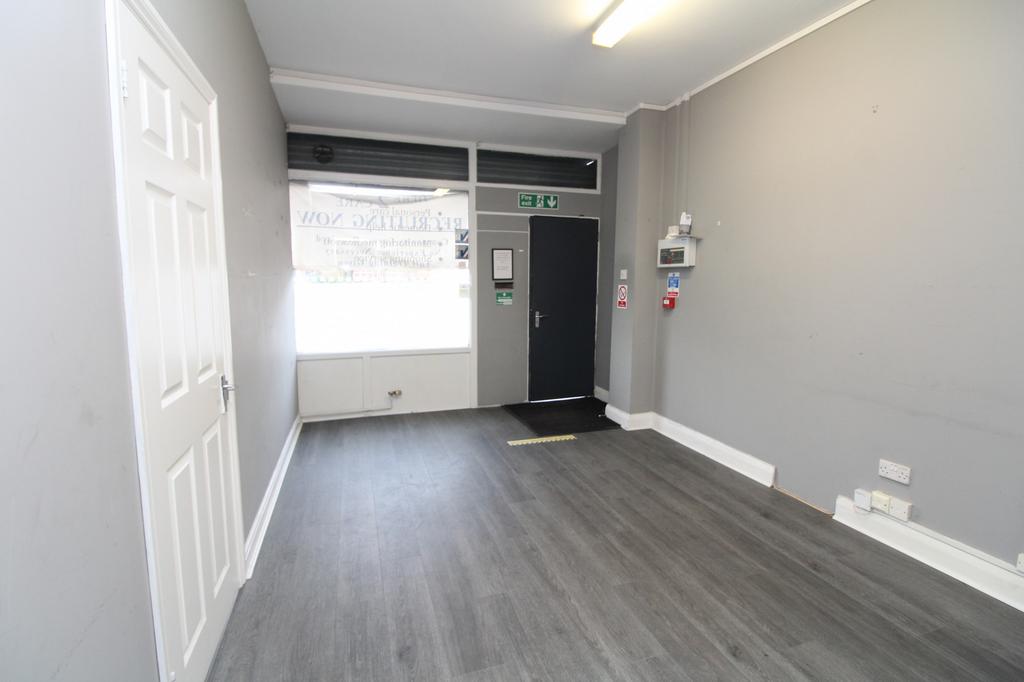 The Brent, Dartford, DA1 Shop - £360,000
