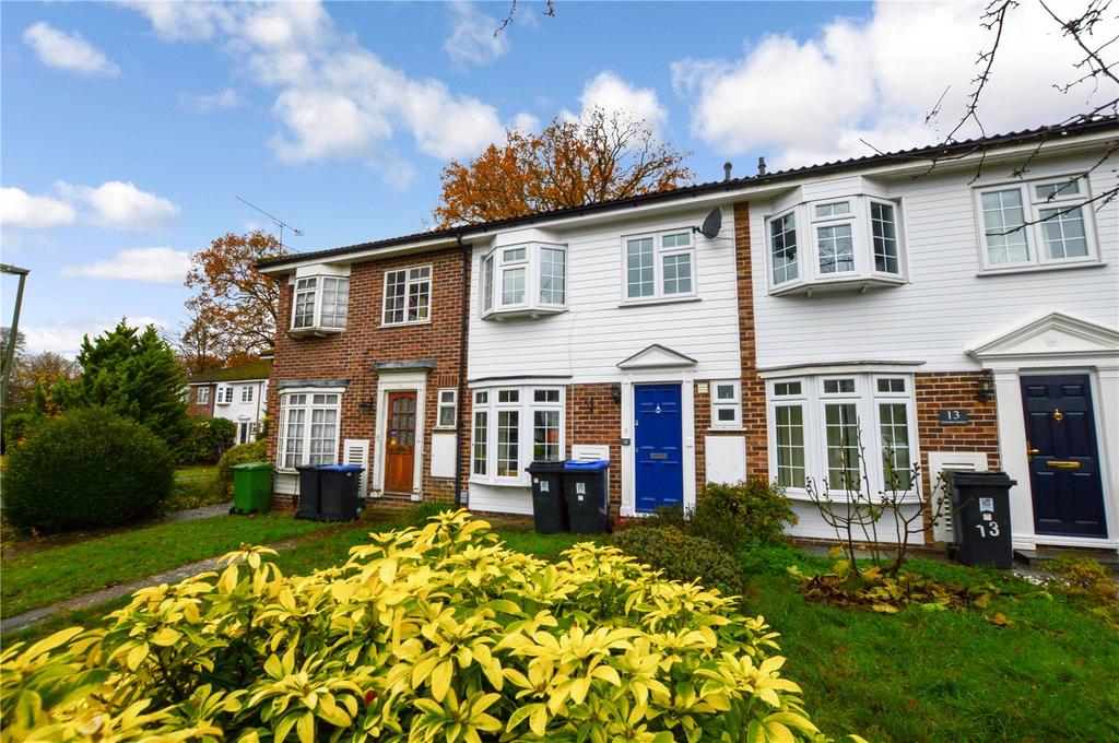 Ockenden Gardens, Woking, Surrey, GU22 3 bed terraced house - £1,595 ...