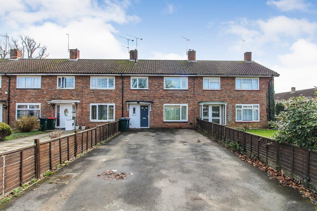 Juniper Road, Crawley, West Sussex. RH11 7NT 3 bed terraced house for ...