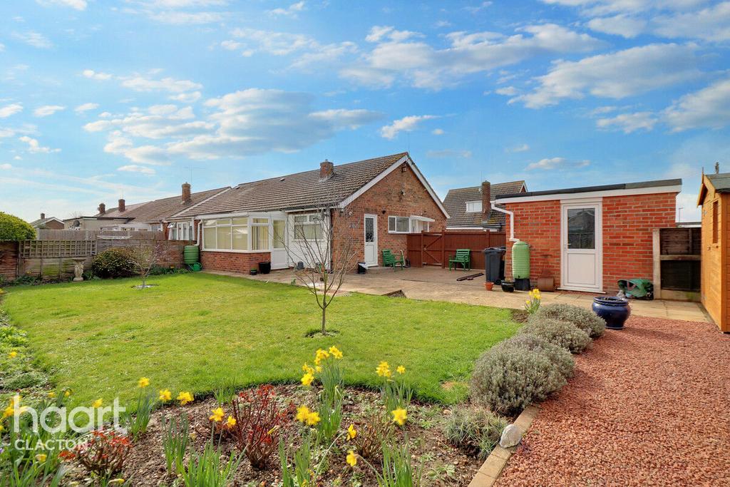 Shirley Court, Clacton-On-Sea 2 bed semi-detached bungalow - £210,000