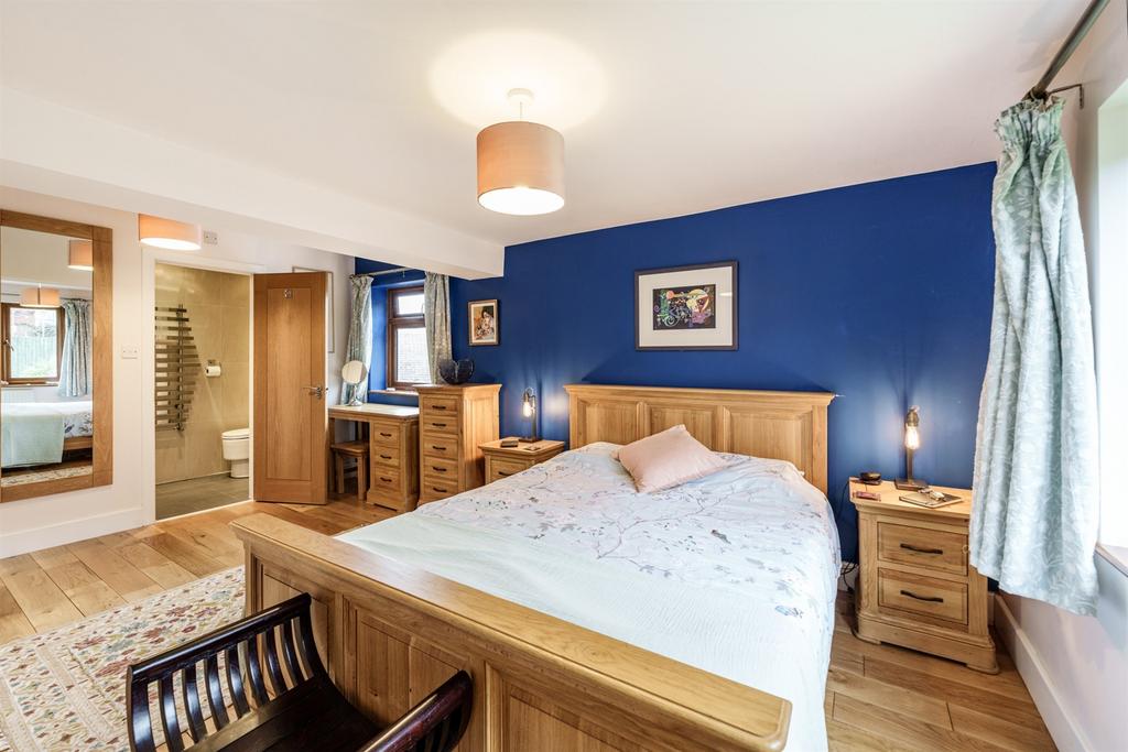 Carden Hill, Hollingbury, Brighton, East Sussex 4 bed detached house ...