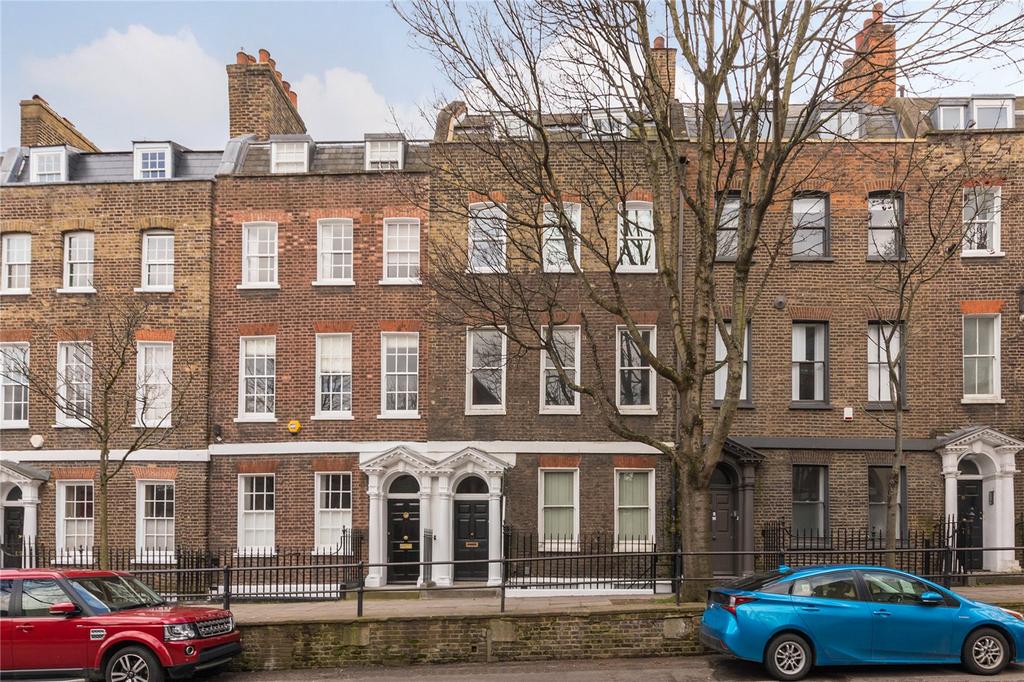 Cross Street, Angel, Islington, London 2 bed maisonette for sale - £925,000