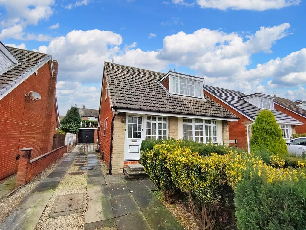 Heyes Grove, Rainford, St Helens, WA11 3 bed detached house - £300,000