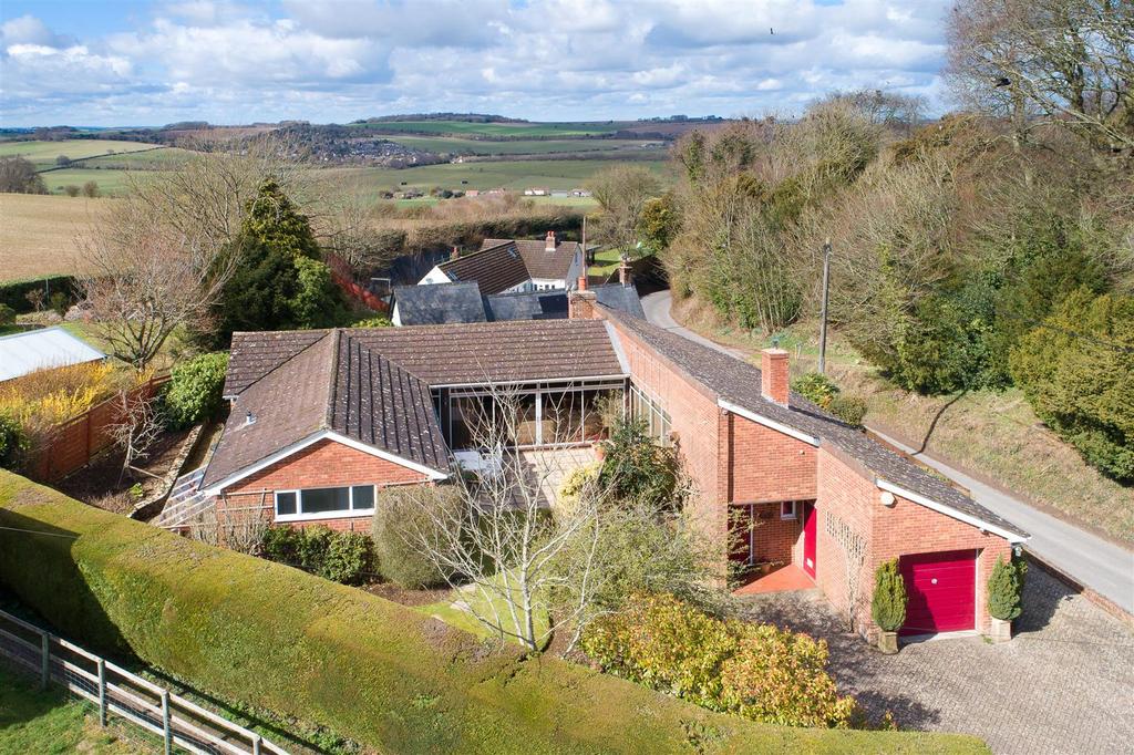 The Street, West Winterslow, Salisbury 4 bed detached bungalow - £595,000