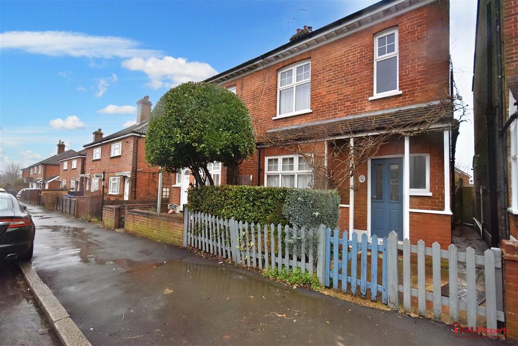 Southwood Road, Rusthall, Tunbridge... 3 bed semi-detached house - £350,000