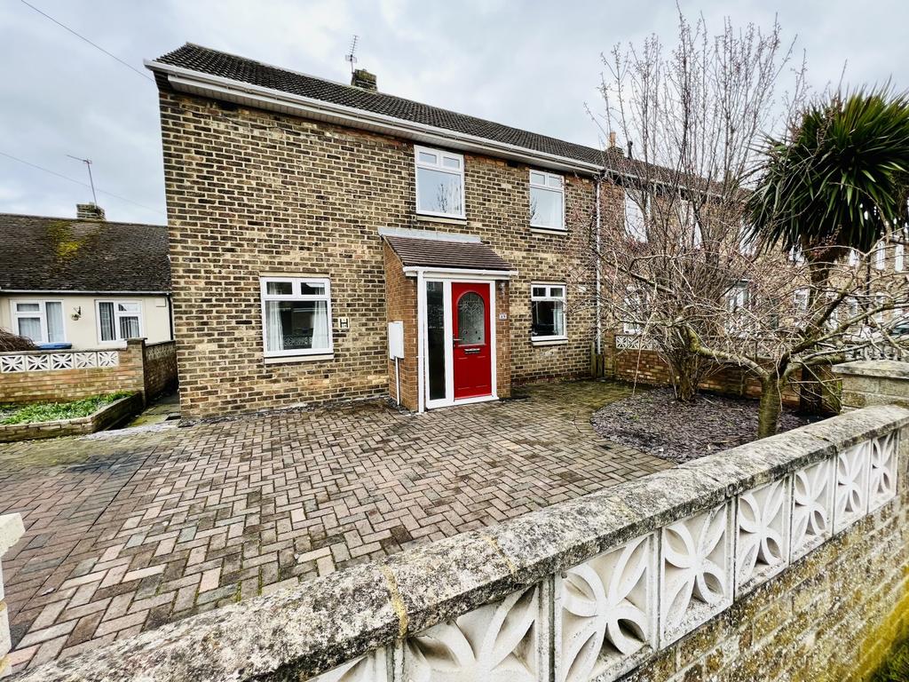 Liddle Avenue Sherburn Village 3 Bed End Of Terrace House £125 000