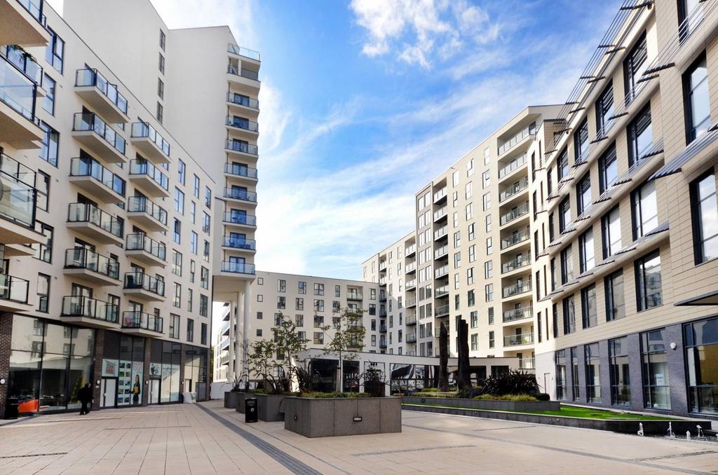 Guildford Road, Woking, GU22 1 bed flat - £1,200 pcm (£277 pw)