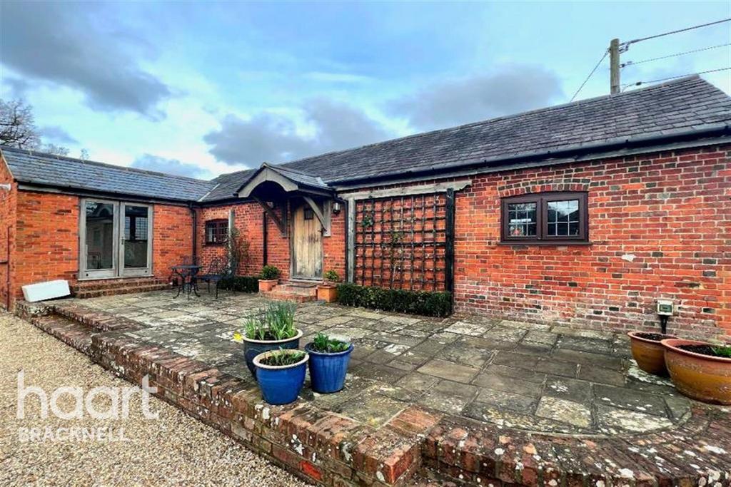 Binfield, RG42 2 bed cottage - £1,500 pcm (£346 pw)