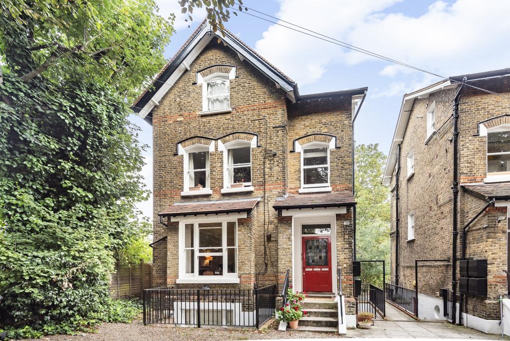 Brandram Road London SE13 1 bed apartment - £1,600 pcm (£369 pw)