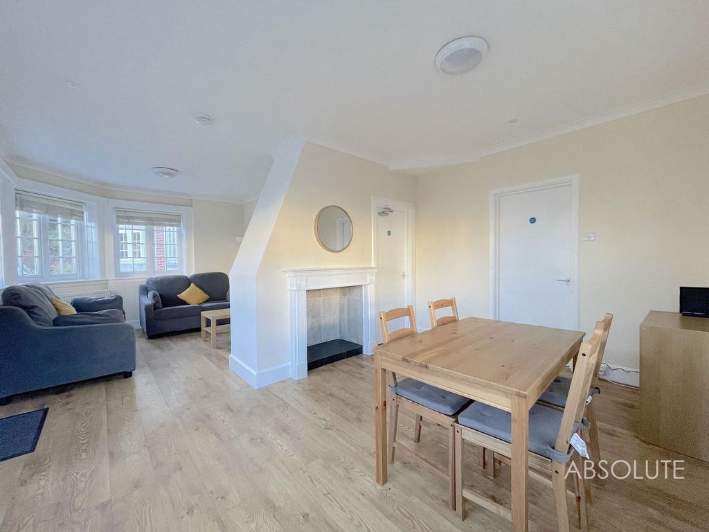 Avenue Road, Torquay, TQ2 4 bed detached house - £1,500 pcm (£346 pw)