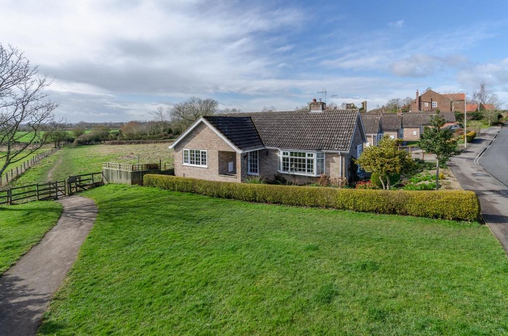 The Croft, Sheriff Hutton 3 bed detached bungalow - £325,000