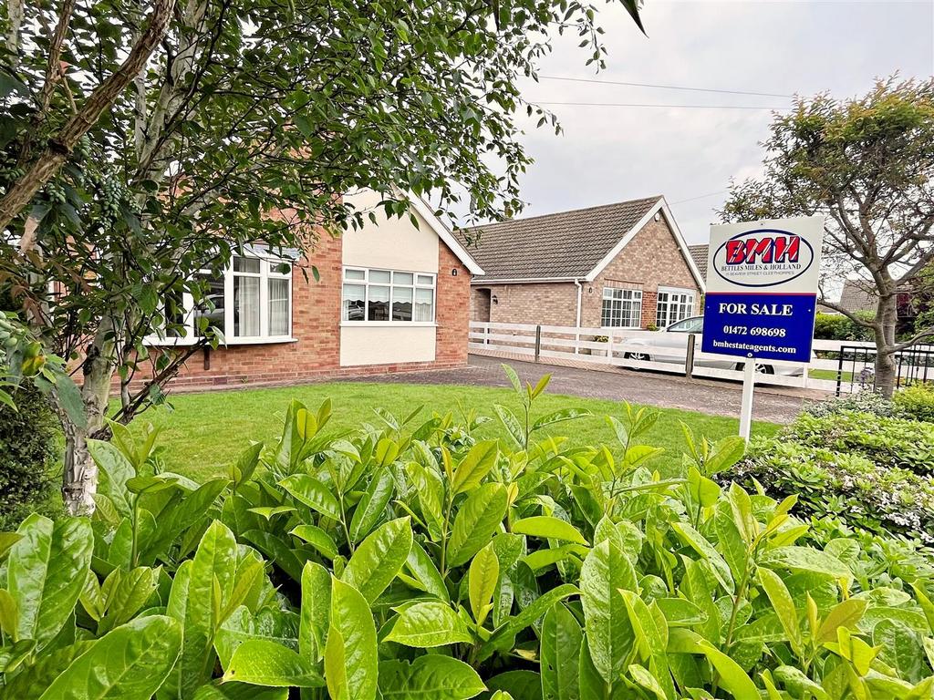 St. Thomas Close, Humberston... 4 bed detached bungalow for sale - £265,000