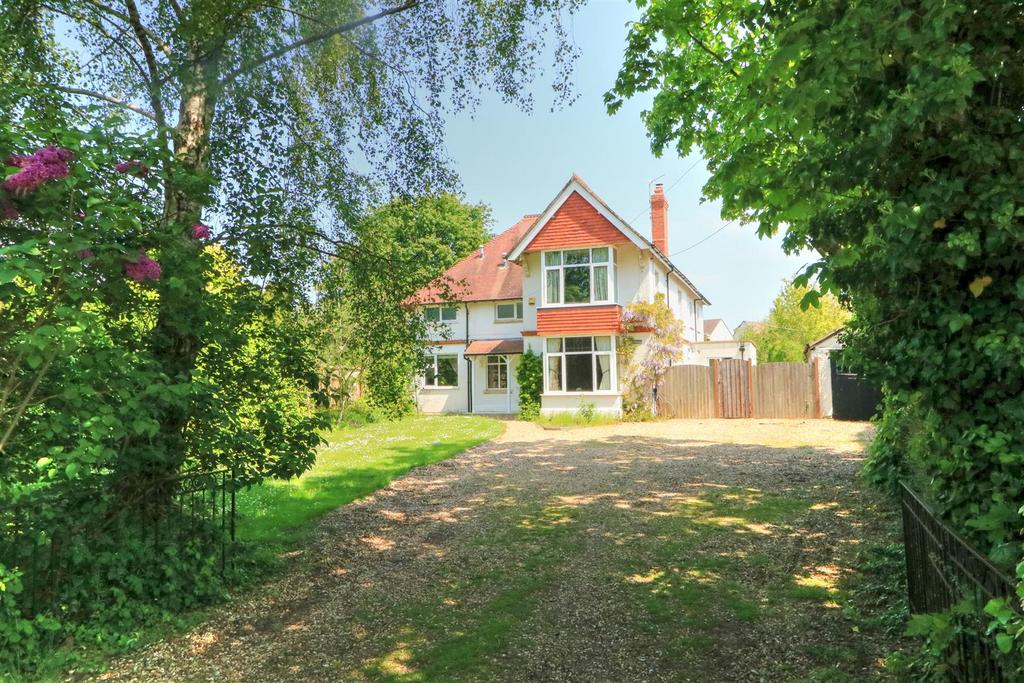 Cranmore, Tetbury Hill, Malmesbury 5 bed detached house for sale - £850,000