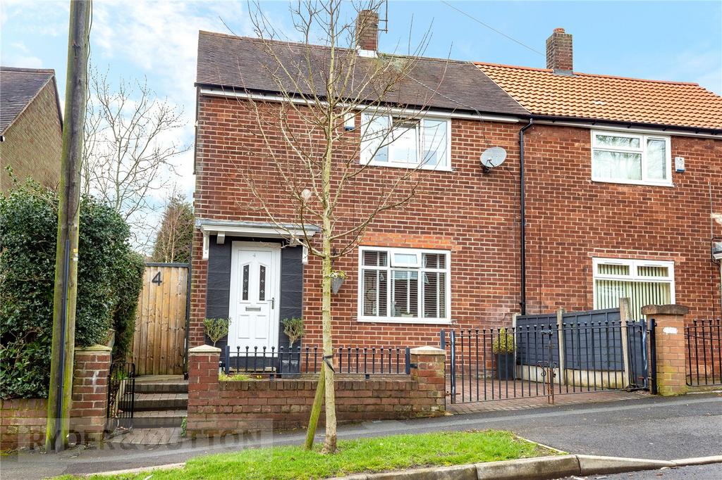Rosary Road, Fitton Hill, Oldham, OL8 2 bed semi-detached house - £160,000