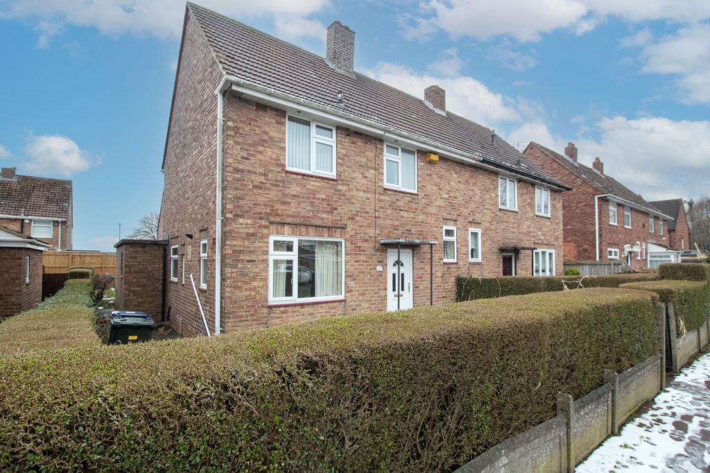 Dewley Road, Slatyford, Newcastle... 3 bed semi-detached house - £100,000