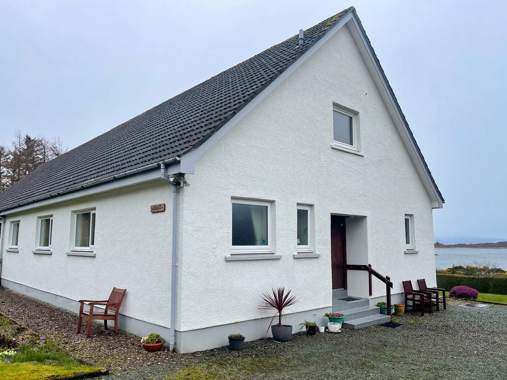 Pladaig Road, Kyle IV40 3 bed semi-detached house - £250,000
