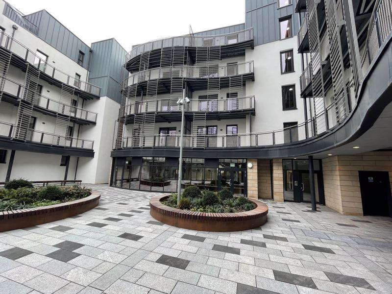 Shoemakers Square, Edinburgh 2 bed apartment - £2,000 pcm (£462 pw)