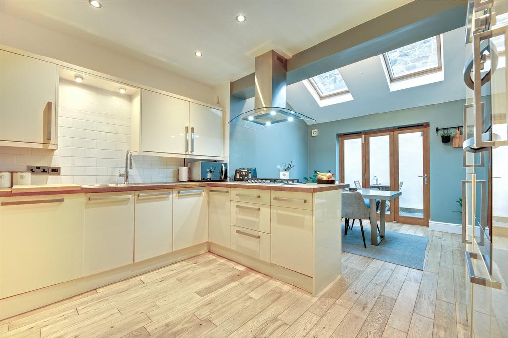 Alumwell Road, Low Fell, NE9 2 bed terraced house - £210,000