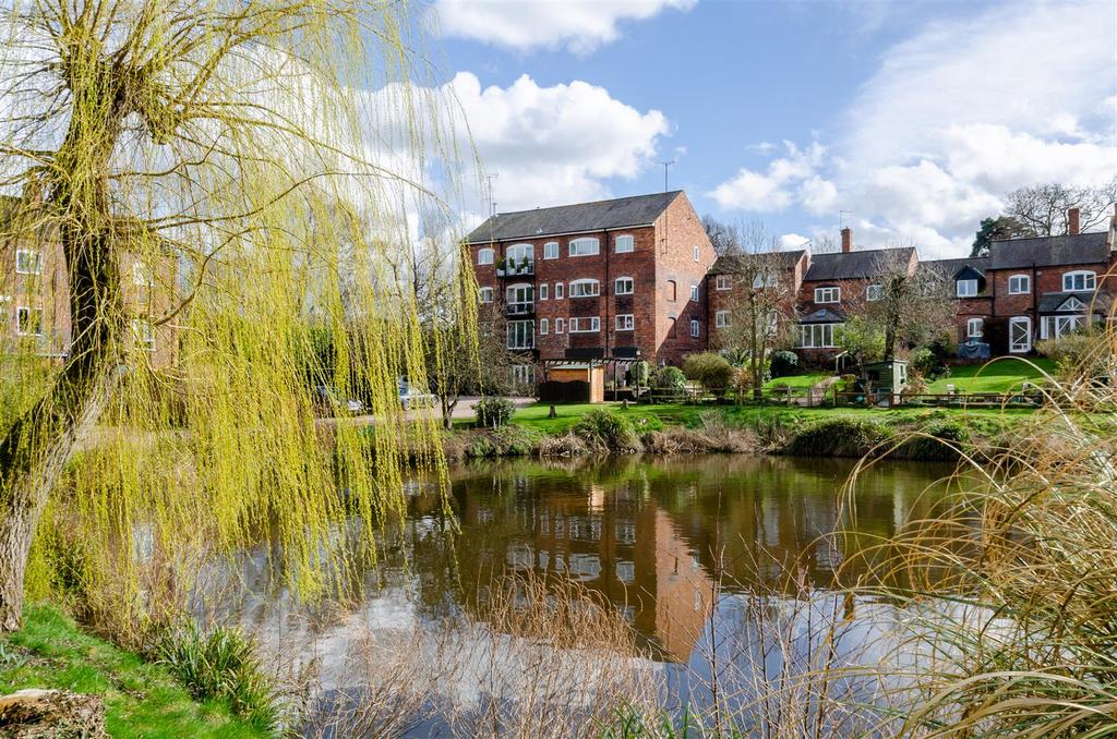 Hurcott Village, Kidderminster 2 bed apartment for sale - £365,000