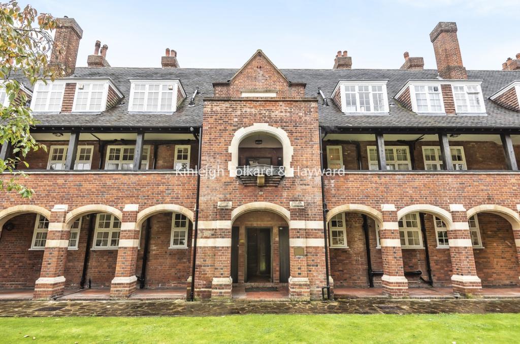 Meadway London NW11 2 bed apartment - £1,700 pcm (£392 pw)