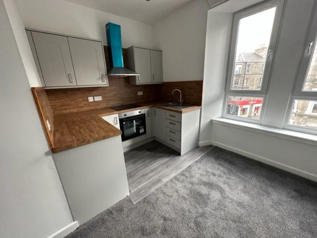 Park Avenue, Stobswell, Dundee, DD4 2 bed flat - £695 pcm (£160 pw)
