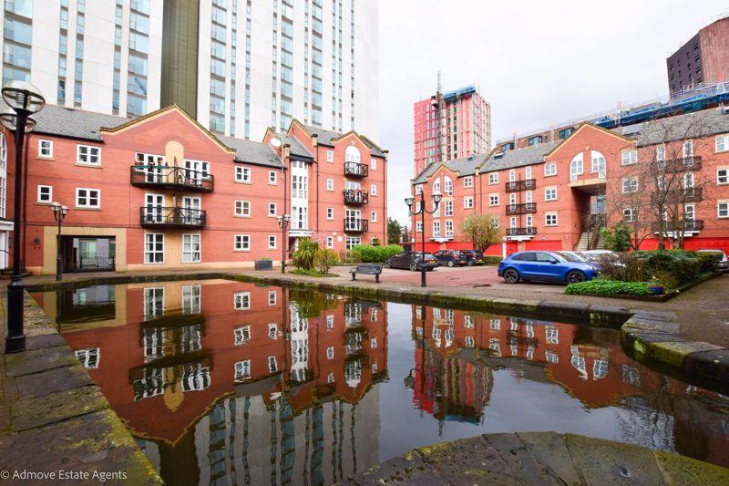 James Brindley Basin, Manchester 4 bed apartment for sale - £300,000