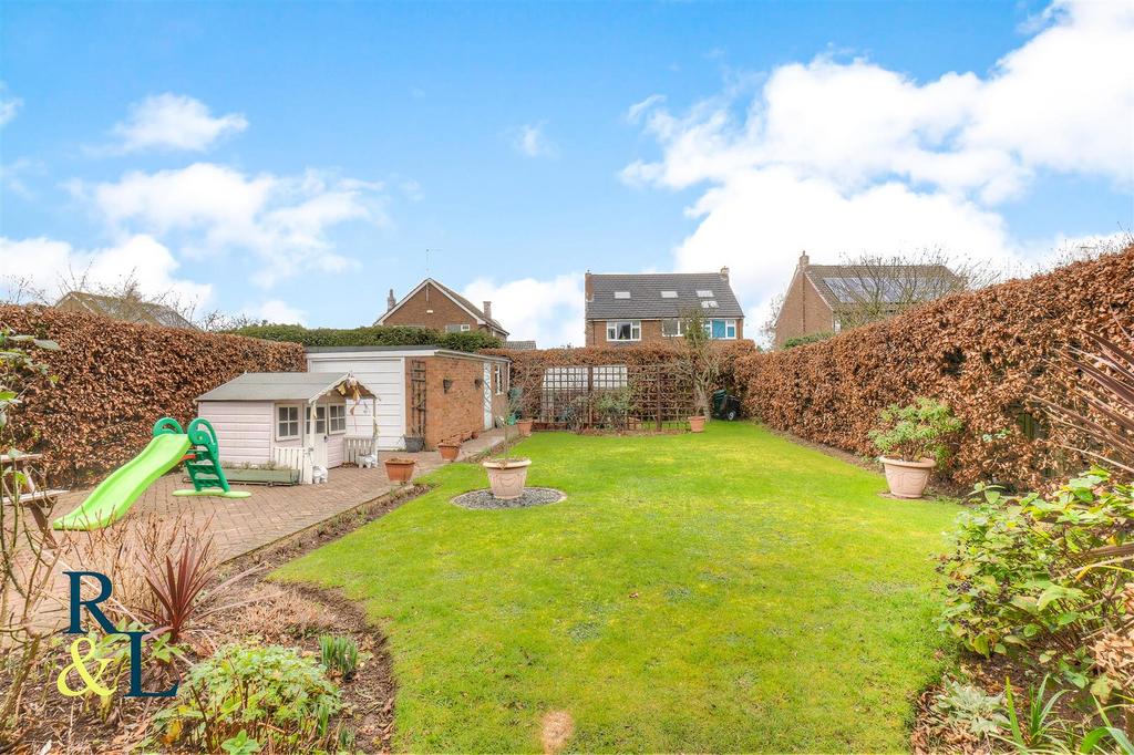 Lowlands Drive, Keyworth 4 bed detached house - £385,000