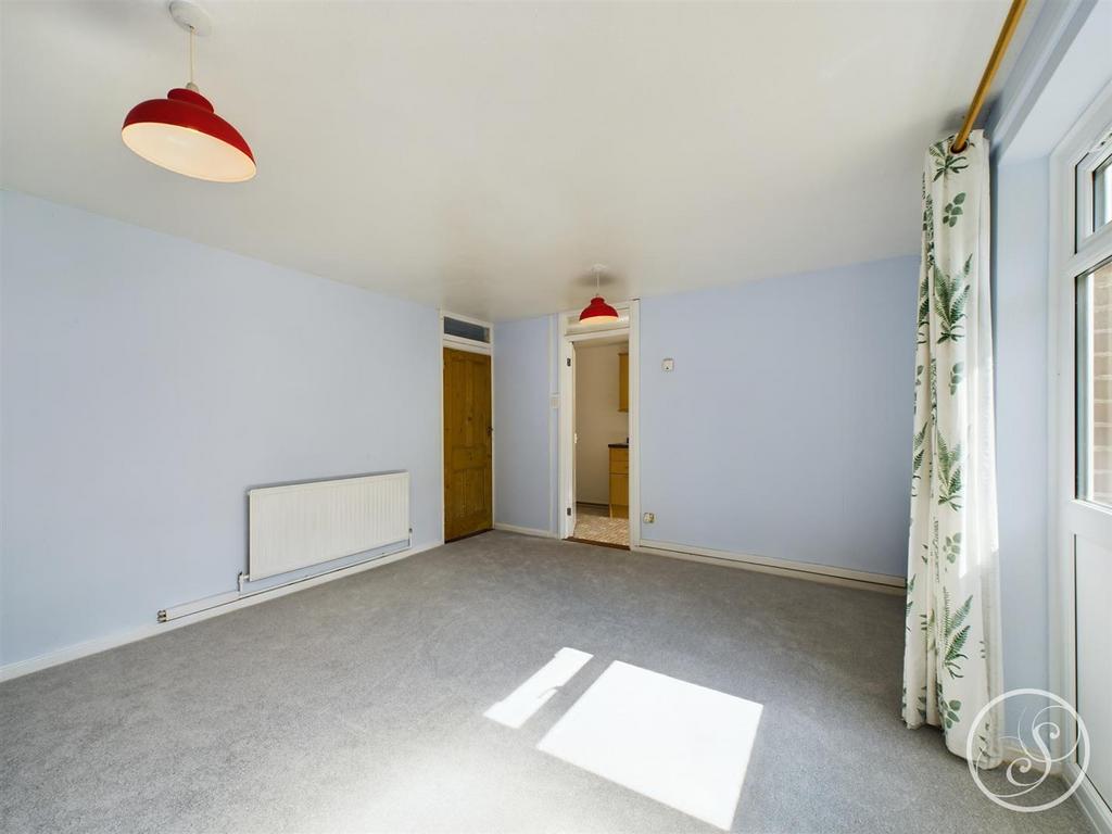 Beckhill Avenue, Leeds 2 bed terraced house - £165,000