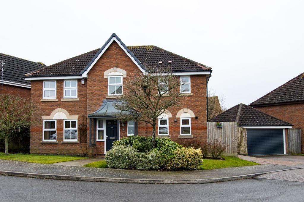 16, Lavender Close, Lutterworth LE17 4GP 4 bed detached house - £500,000