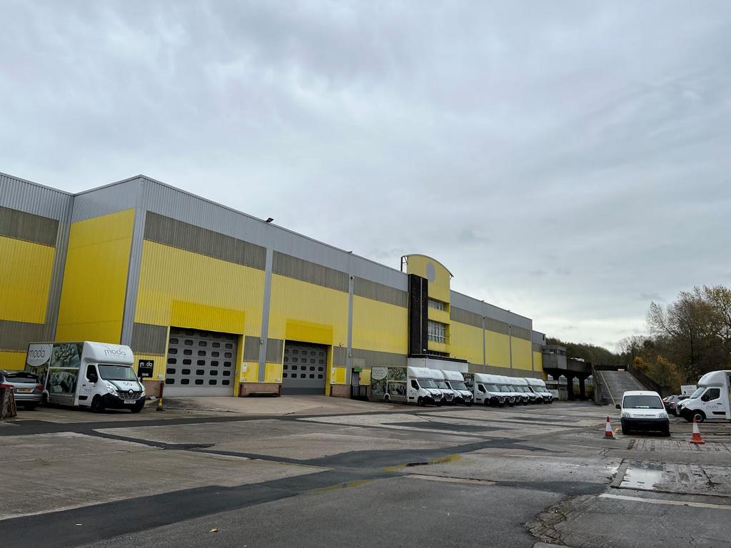 Riverpark Road, Manchester M40 Industrial unit to rent