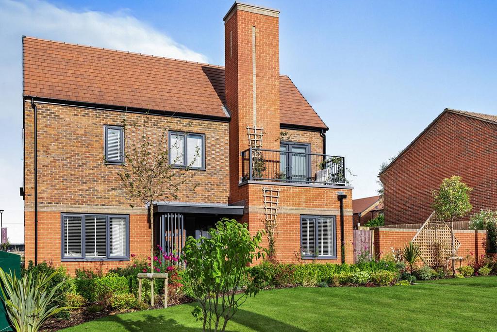 Ock Way, Godalming, GU7 3 bed semi-detached house - £625,000