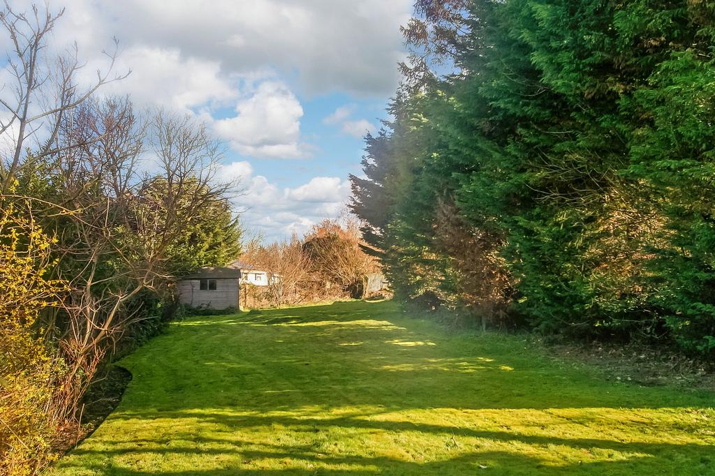 Arkwright Road, South Croydon, CR2 6 bed detached house - £1,150,000