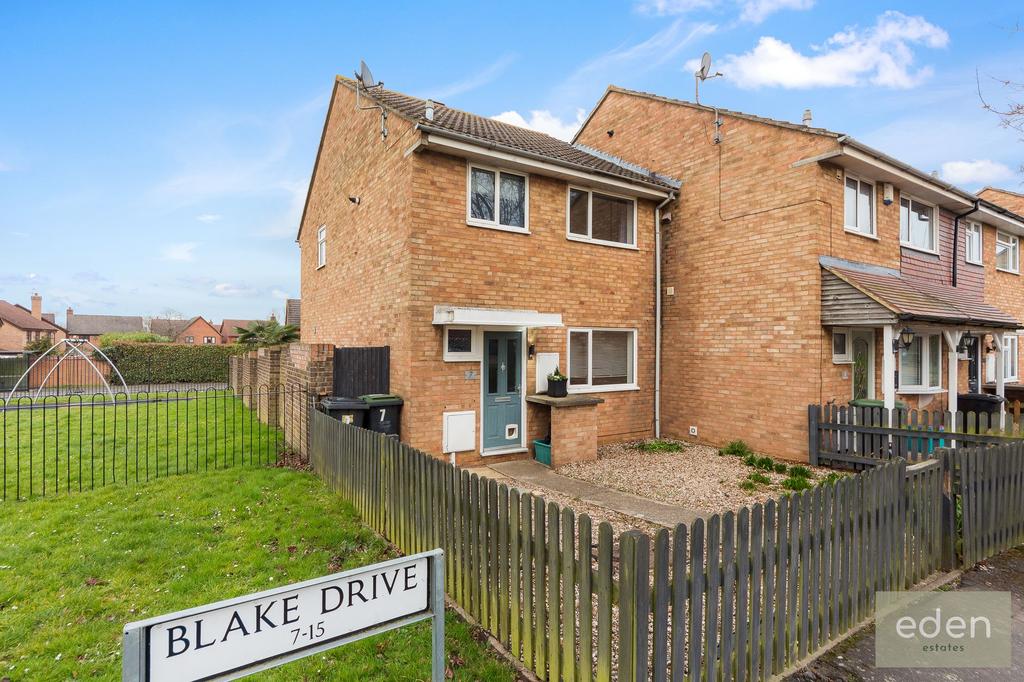 Blake Drive, Larkfield, ME20 3 bed end of terrace house - £330,000
