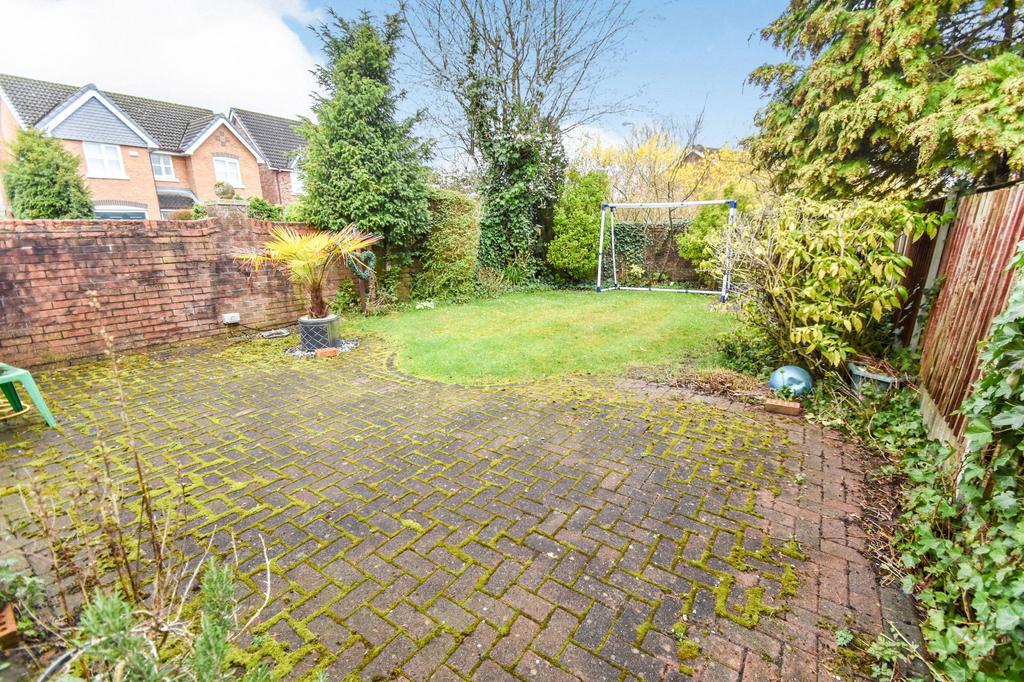 Church Meadow, Unsworth, BL9 3 bed detached house - £330,000