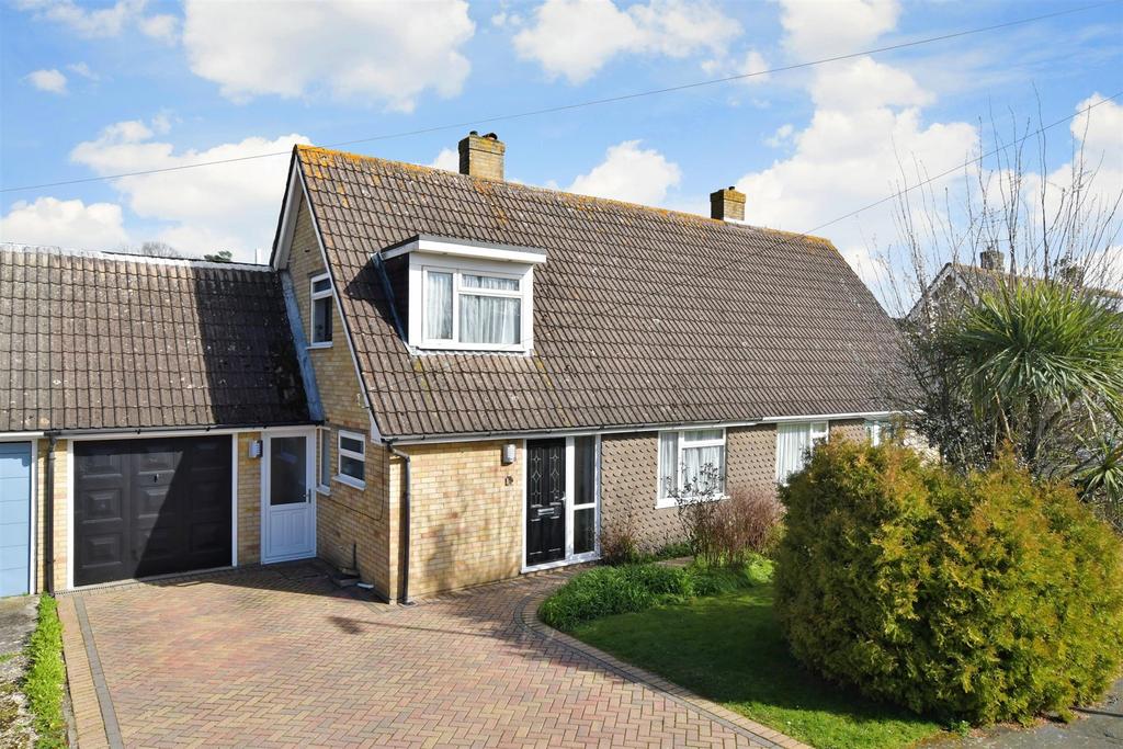 Meadow Way, Westergate, Chichester... 3 bed chalet - £360,000