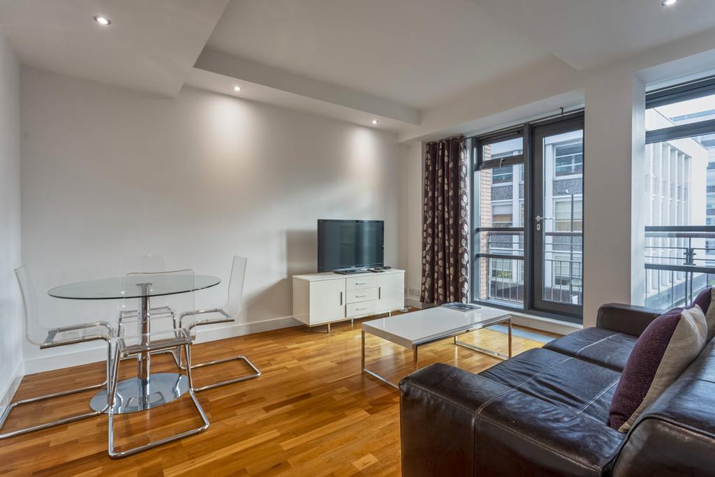City Road, London EC1Y 2 bed apartment - £2,708 pcm (£625 pw)