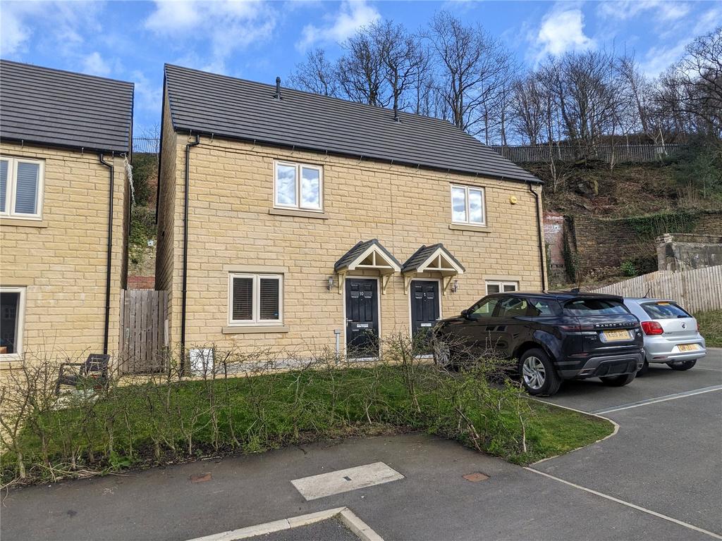 Mill House Court, Linthwaite, Huddersfield, West Yorkshire, HD7 3 bed ...