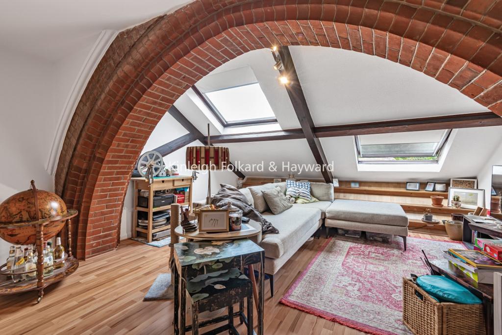 Mayfield Road, Crouch End N8 1 bed flat - £1,700 pcm (£392 pw)